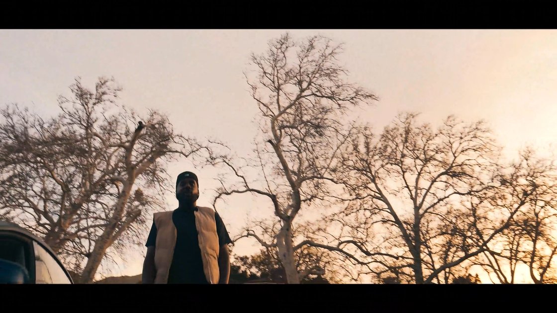 SOMEBODY CALL YE - DistroVid Gallery