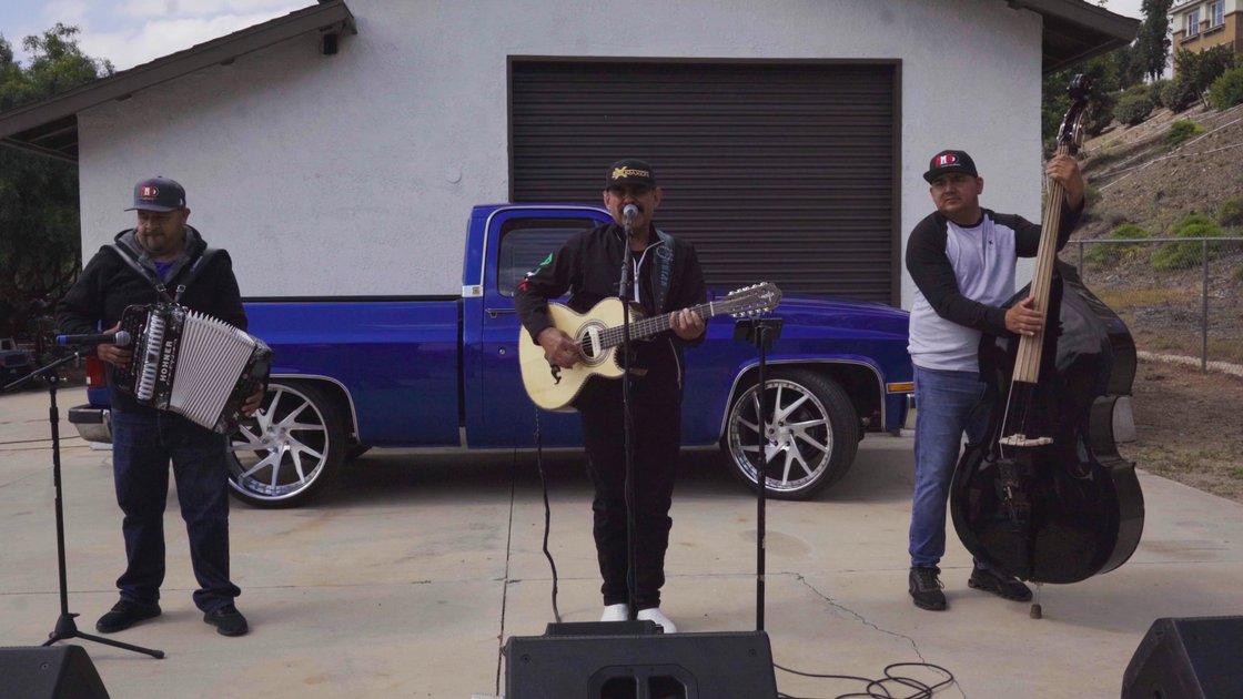 Orden De Aprension - DistroVid Gallery